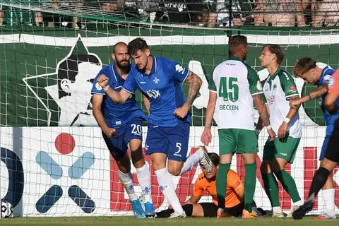 SV Darmstadt 98 arbeitet sich gegen Lübeck eine Runde weiter